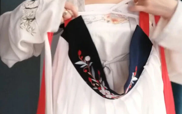 How to Wear Chest Ruqun Hanfu - Newhanfu
