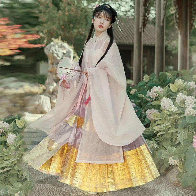 10+ Luxury Silk Hanfu Dresses in New Season - Newhanfu 2024