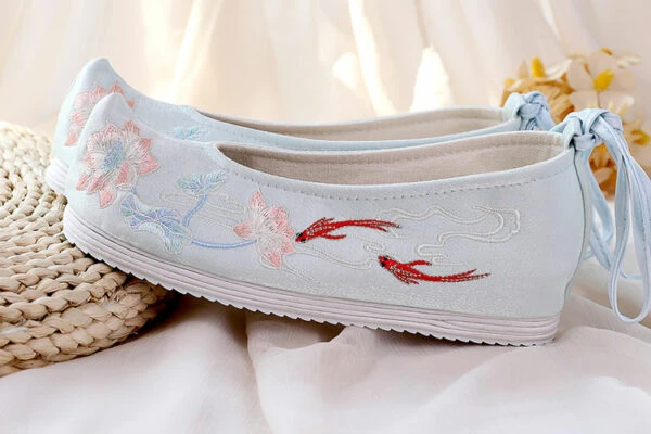 Shop Classic Hanfu Shoes Goldfish Flats - Newhanfu