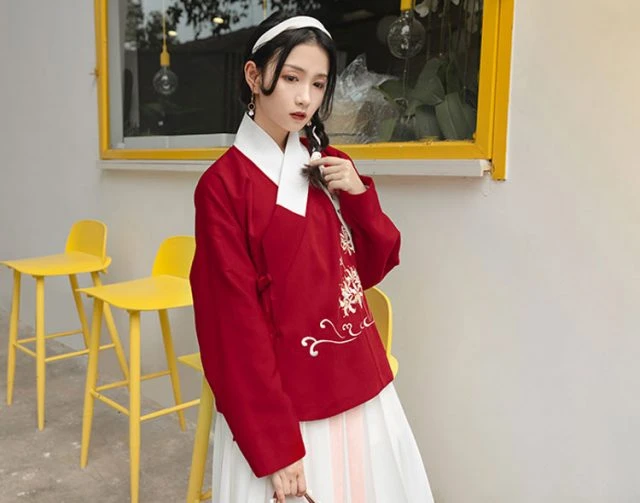 Autumn Aoqun Women's Red Hanfu Warm Coat - Newhanfu