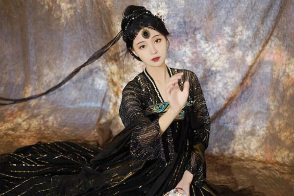 3 Tips to Know the Black Hanfu History and Meaning - 2020
