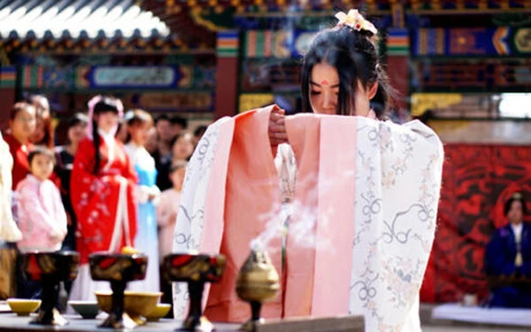 2020 - Why Plus Size Hanfu is so Popular in Ancient China