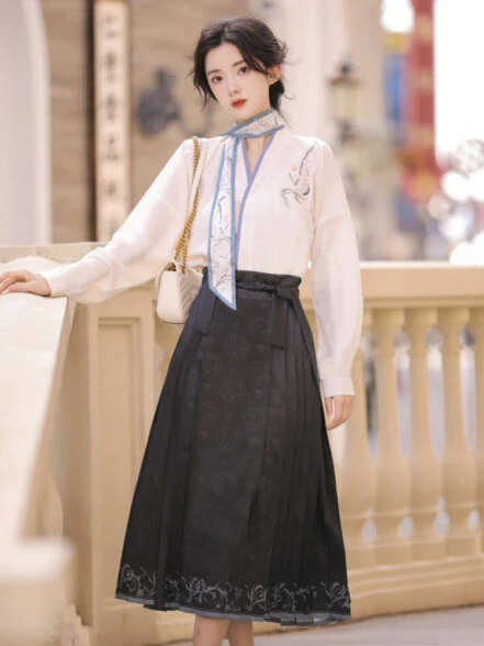 Ling Long Modern Style White Hanfu Dress - Newhanfu