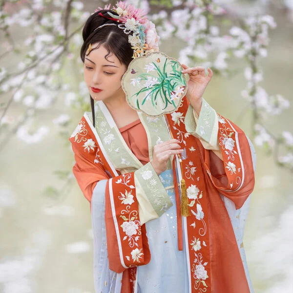 10 Most Popular Traditional Chinese Dress in 2022