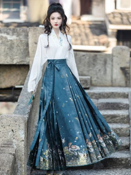 Women's Spring Ming Dynasty Hanfu Modern Fashion Set - Newhanfu