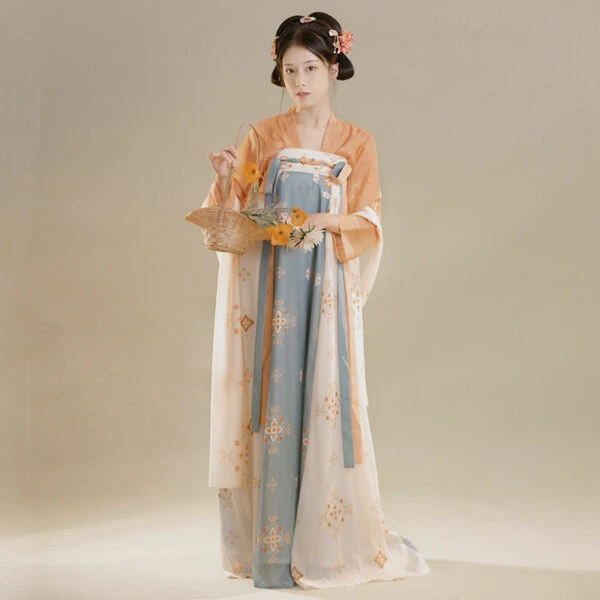 Top 10 Spring Hanfu Dress for Women and Men - Newhanfu 2023