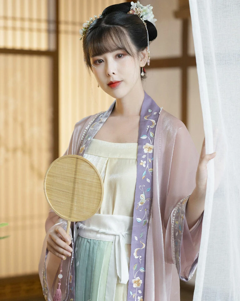 Pink Dream Floral Embroidery Summer Hanfu - Newhanfu 2025