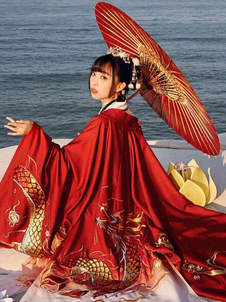 The Symbolism of Chinese Dragon Hanfu Pattern - Newhanfu