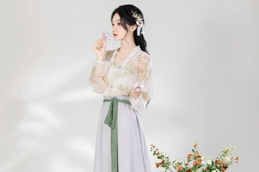 How to Choose Slim Hanfu Small Size Dress - Newhanfu