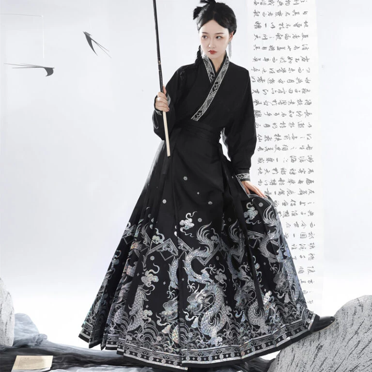 Fashion Hanfu Costume Ladies Mamian Qun Dashing Dragon Patterns - Newhanfu