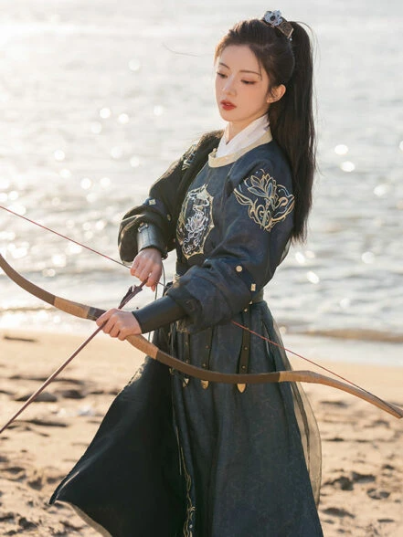 Spring Tang Dynasty Round Collar Robe for Wuxia Style - Newhanfu