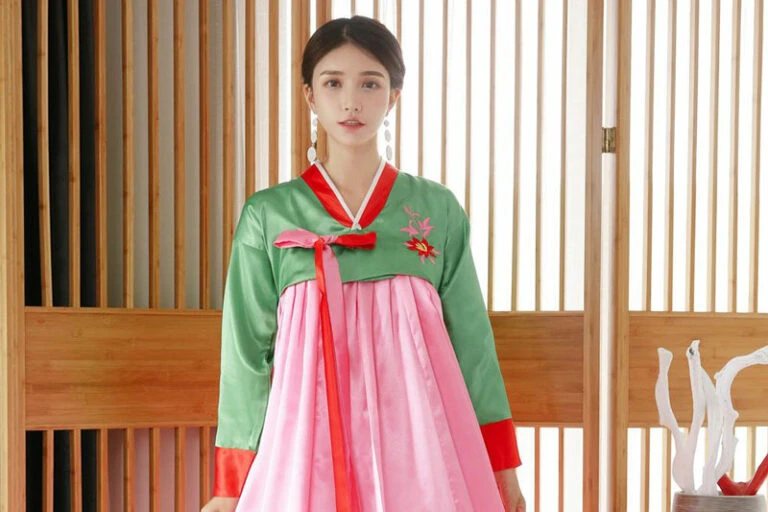 Exploring the Origins of Hanbok and Hanfu