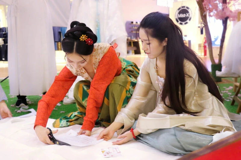 A Simple Guide to the Types & Layers of Hanfu - Newhanfu